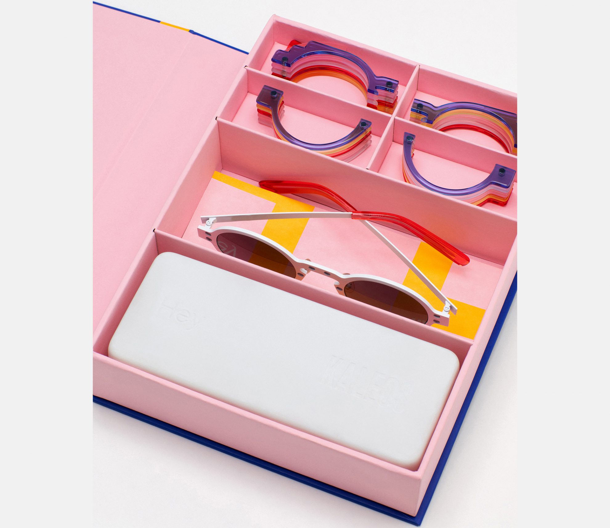 Exquisite Luxury: Magnet Closure Boxes with Collapsible Lids | Custom ...